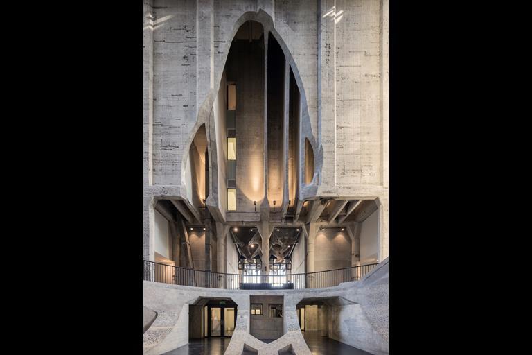 Heatherwick's £30m art gallery in a grain silo opens | News | Building ...